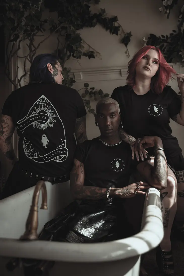 Pride 'Self Expression Is Liberation' Tee – Daisy Jones' Locker